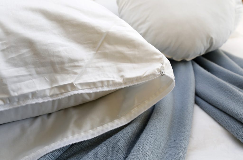 White 230 Thread Count, Cotton Zipper Covers – Star Bedding Co.